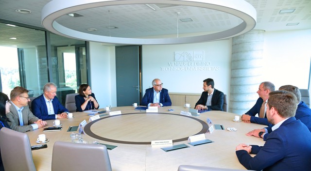 Universiteto ir „Turto banko“ bendradarbiavimas, rengiant statybų ...